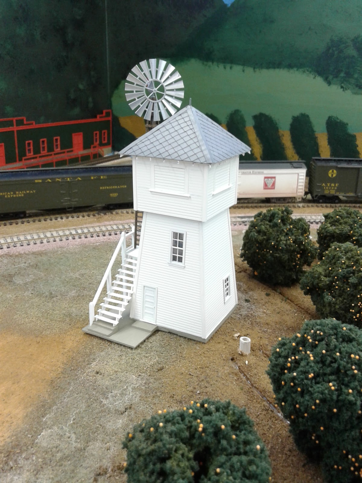 Modeling the ATSF 4th District LA Division: Building a Tank House (Part ...