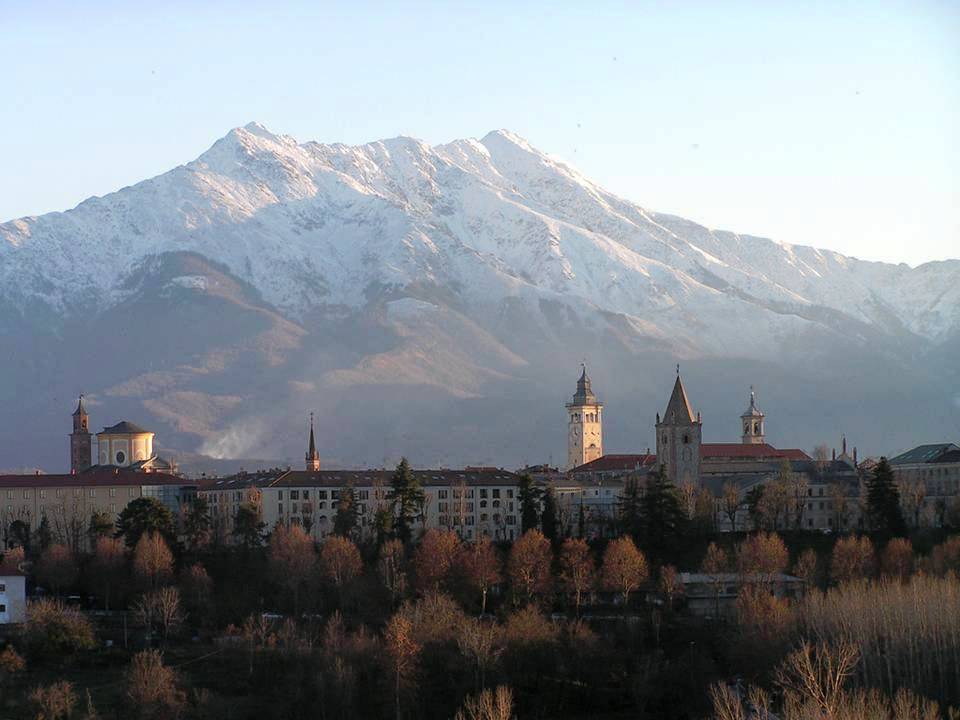 Parlando d'Italia: Cuneo, a terra do rei dos vinhos