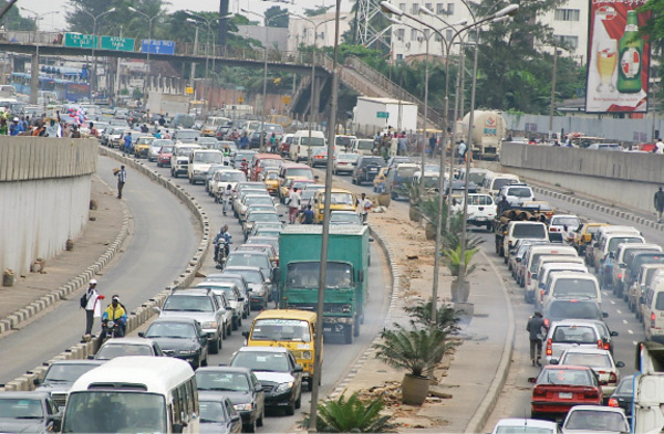 Neduzi - My Mind's Eye.: A tale of Lagos Traffic Jam a.k.a Go-Slow