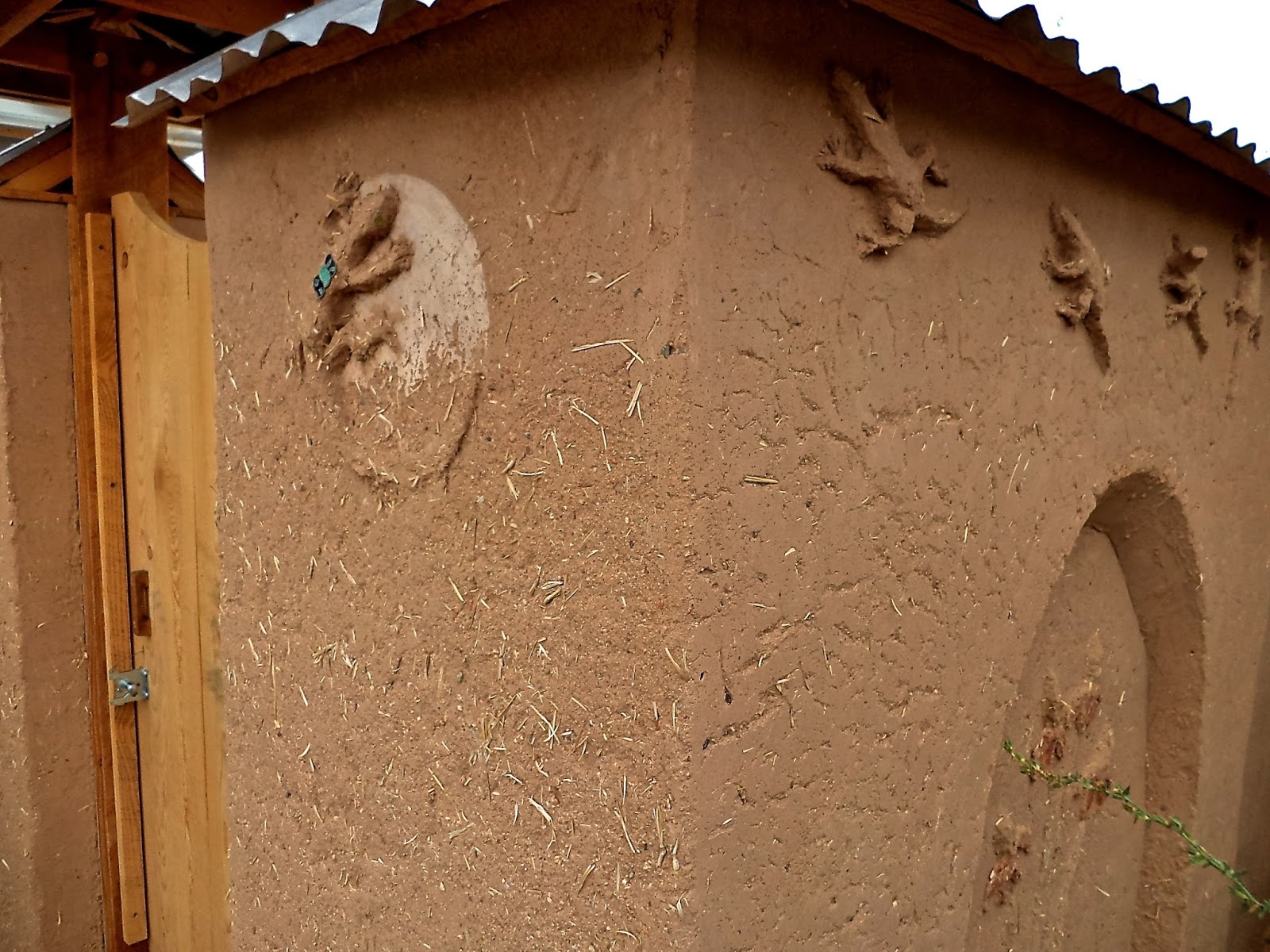 Alt. Build Blog: Building An Adobe Wall: #7 One year On And A Companion ...