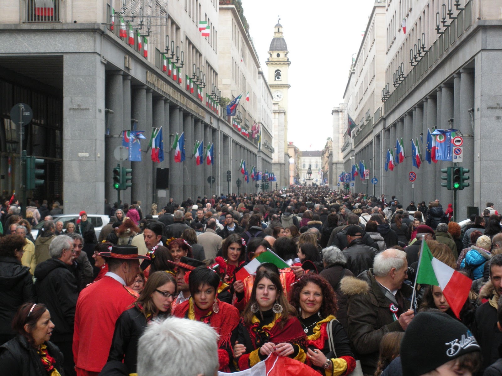 Italy: Rhoda at emaze Presentation