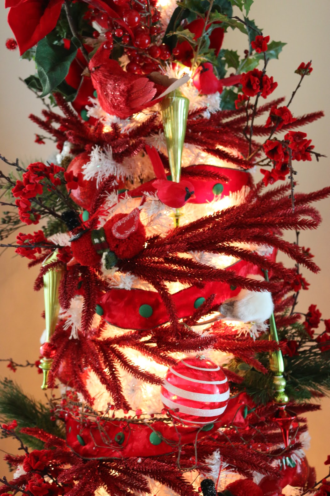 How To Decorate A Fancy Christmas Tree