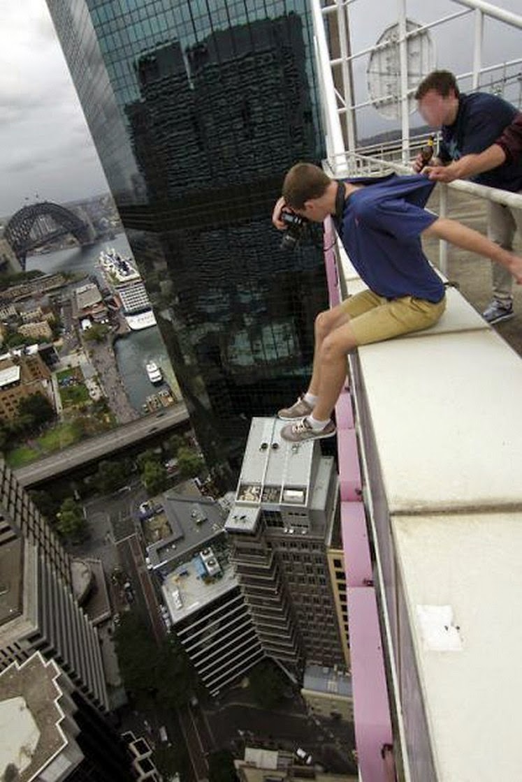 Chuck's Fun Page 2: Acrophobia - fear of heights - 18 photos