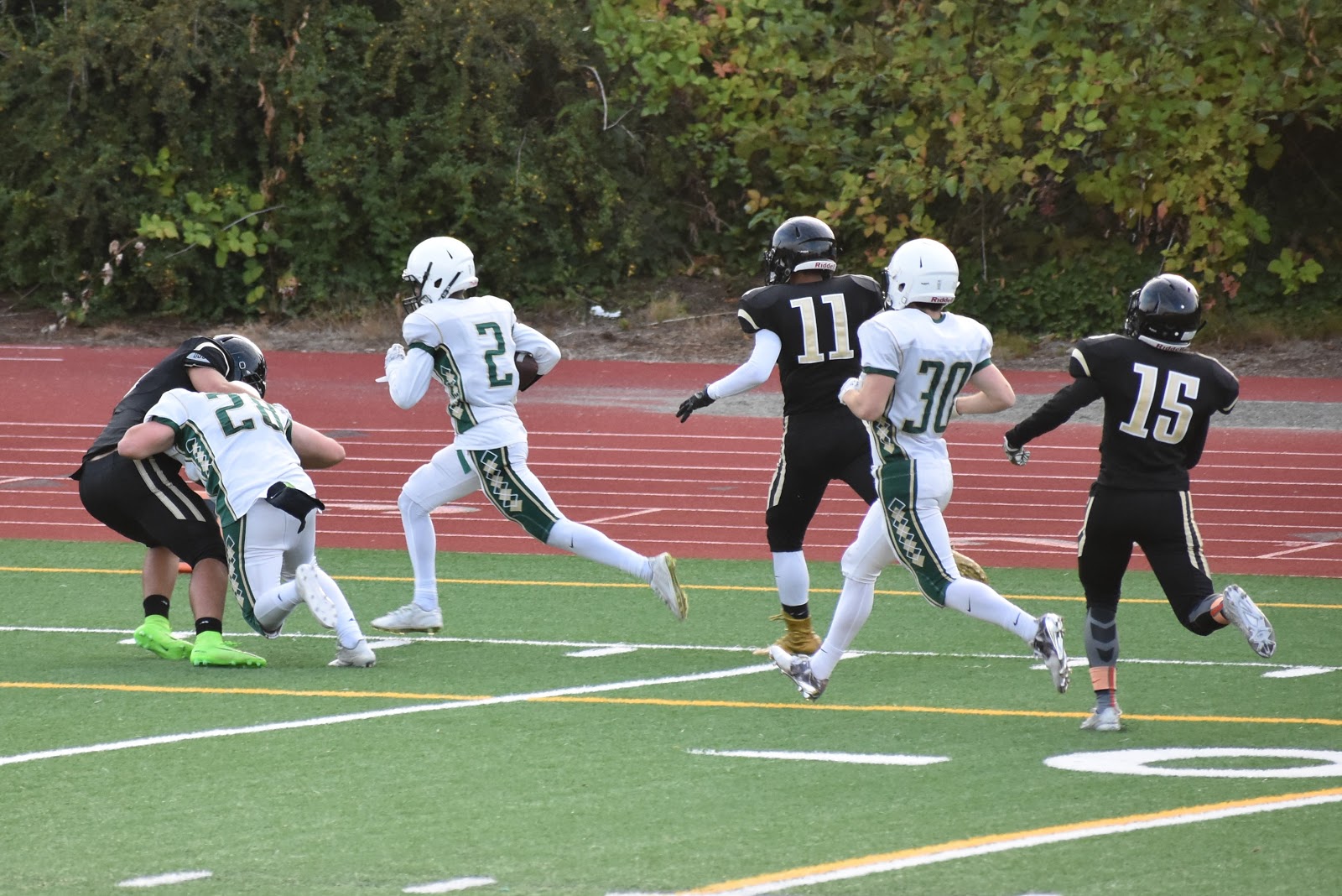 Shoreline Area News: Shorecrest Scots football win big over Lynnwood Royals
