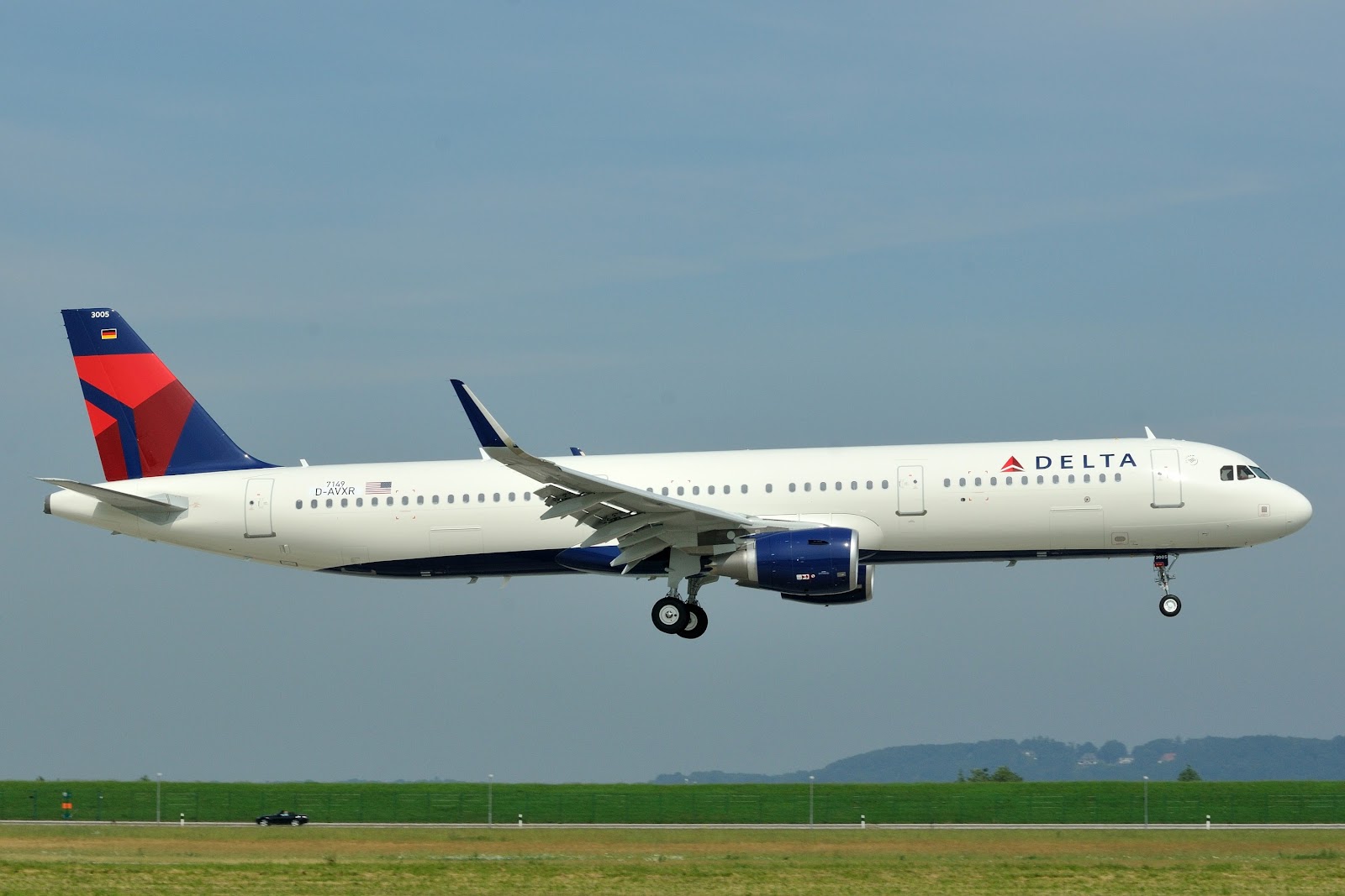Airbus Hamburg Finkenwerder News: A321-211SL, Delta Air Lines, N305DN ...