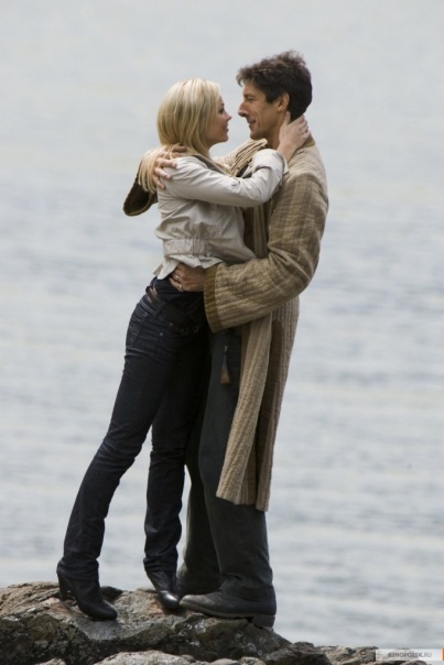 Laura Vandervoort: Laura Vandervoort 's Tv Movie "Riverworld"