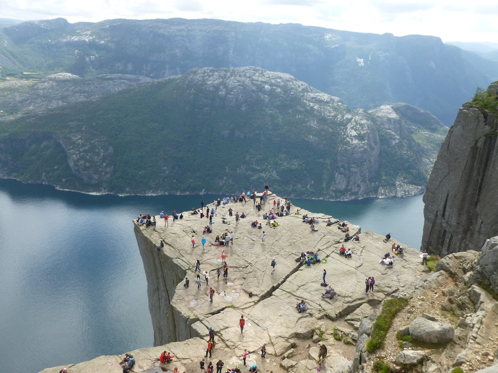 Por fin de vuelta en Noruega: Preikestolen o la Roca del Púlpito