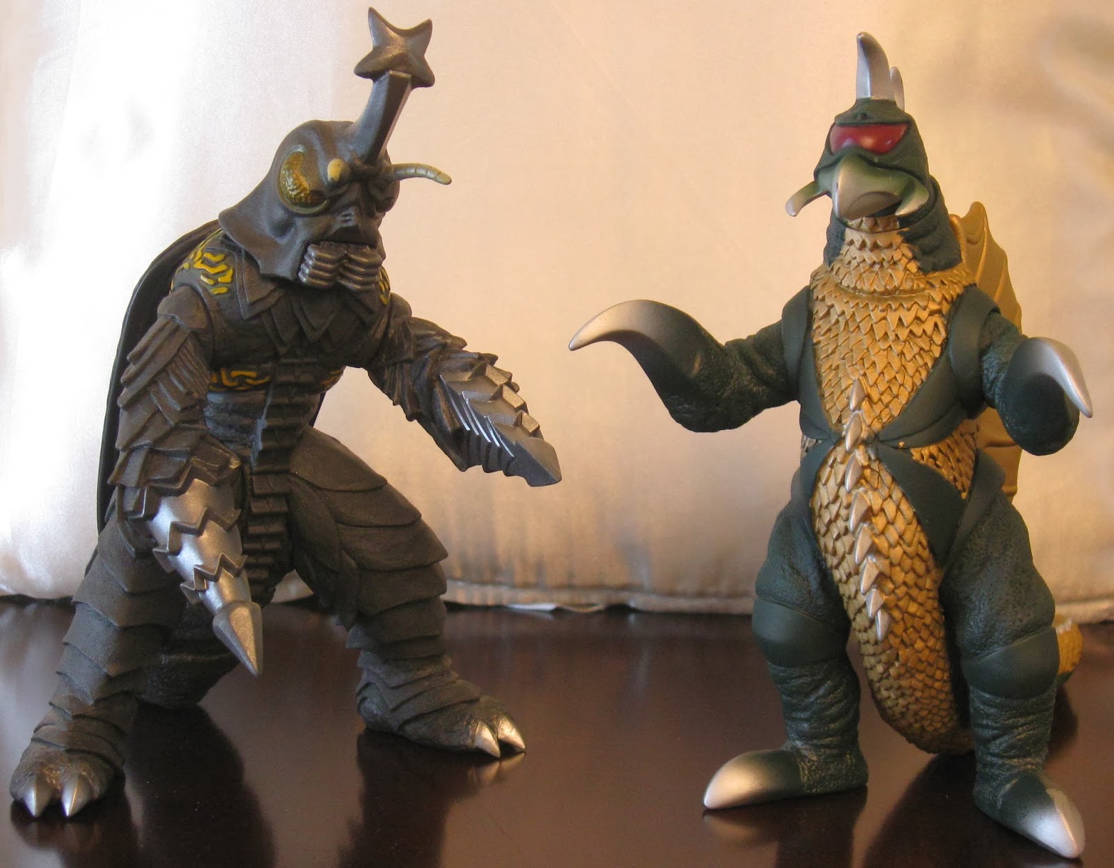 The Toyseum: MEGALON - Y-MSF Vinyl Figure Review