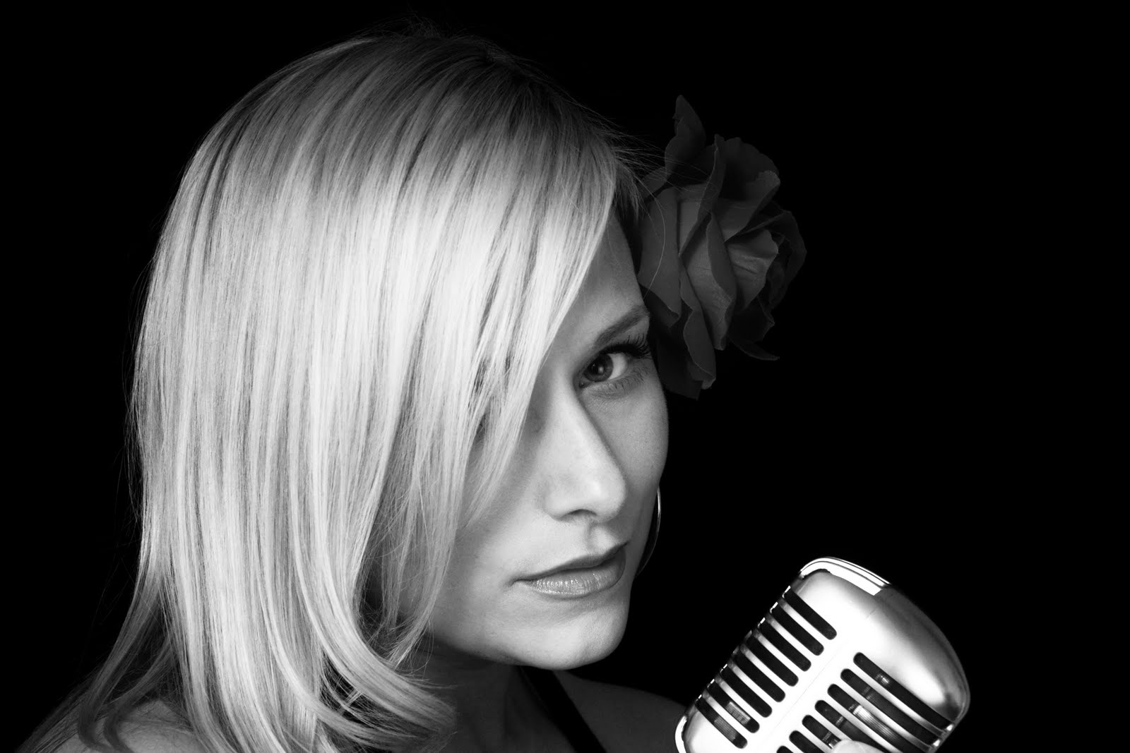 Sena Ehrhardt Band | The Blues Company