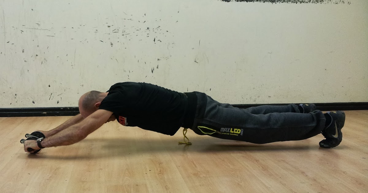 Start Bodyweight Training: Ab wheel rollouts