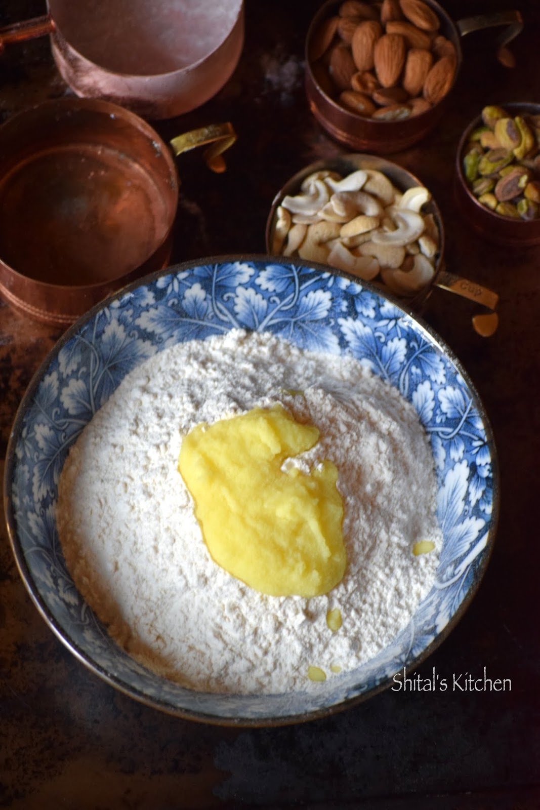 Shital's-Kitchen: Sweet Ghughra