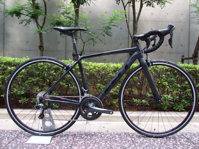 avelo Bicycle shop | アヴェロ バイシクル ショップ 浦和: FELT フェルト VR6 / VR30 / FR40 店頭 ...