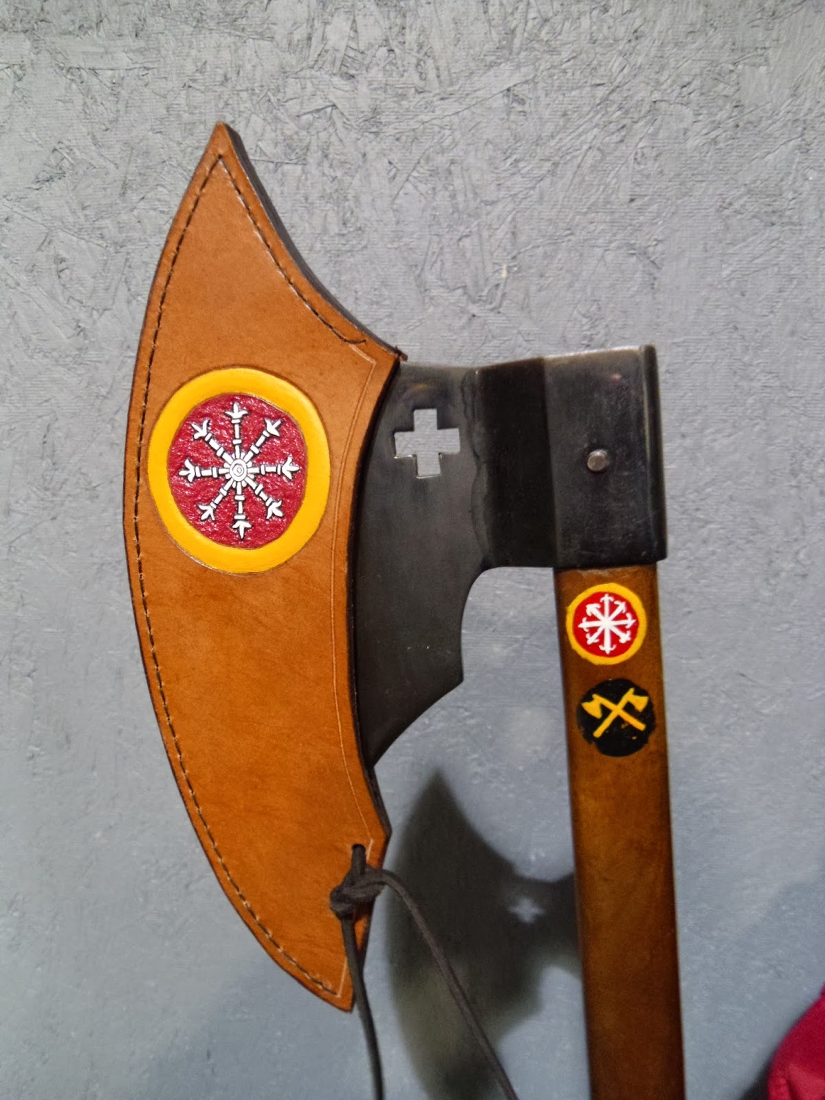 The workshop of Magnus de Lyons: Tutorial - Axe Cover