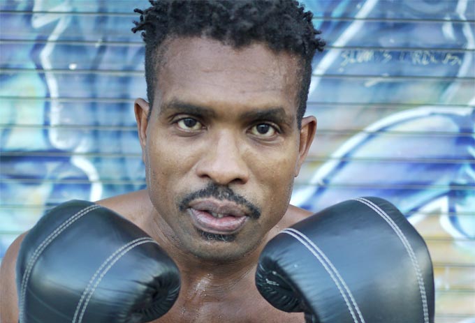 Córner do Leão: "Razor" Ruddock volta aos 48 para os ringues