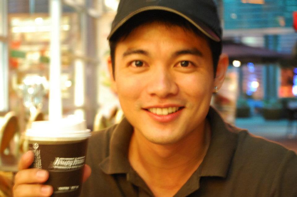 swordshines10: joel molina: the INTELLEGENT actor and the more INTENSE crisostomo ibarra...