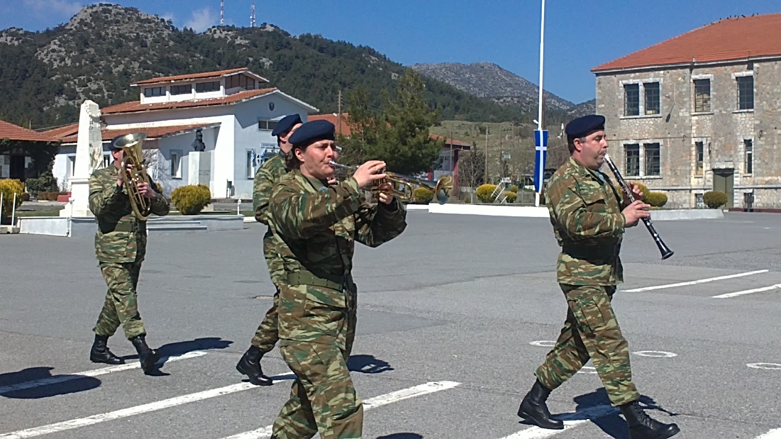ΕΚΔΗΛΩΣΗ ΠΑΡΑΔΟΣΗΣ ΠΑΡΑΛΑΒΗΣ ΣΤΟ 11ο ΣΥΝΤΑΓΜΑ ΠΕΖΙΚΟΥ - ΣΤΡΑΤΙΩΤΙΚΑ ...