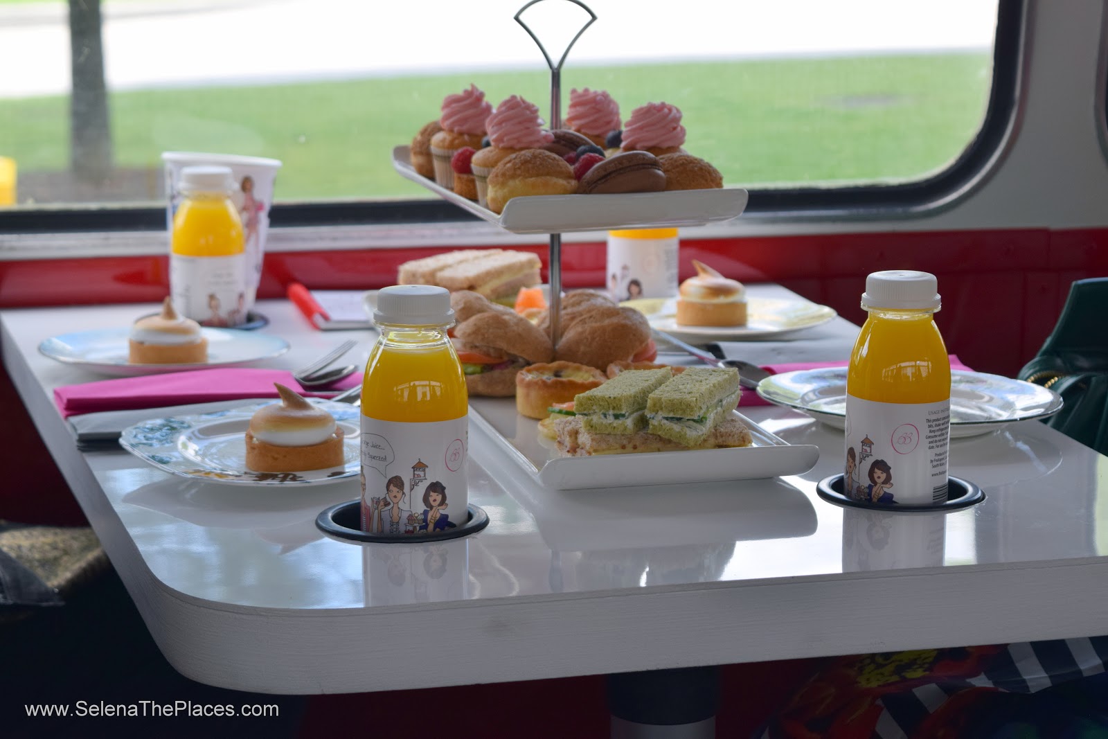 Oh, the places we will go!: Afternoon Tea & Sightseeing with Thistle London