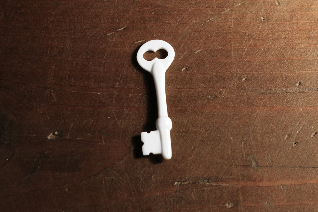 Art, Design and Sculpture by Tim Jepson: Antique Key Bone Carving ...