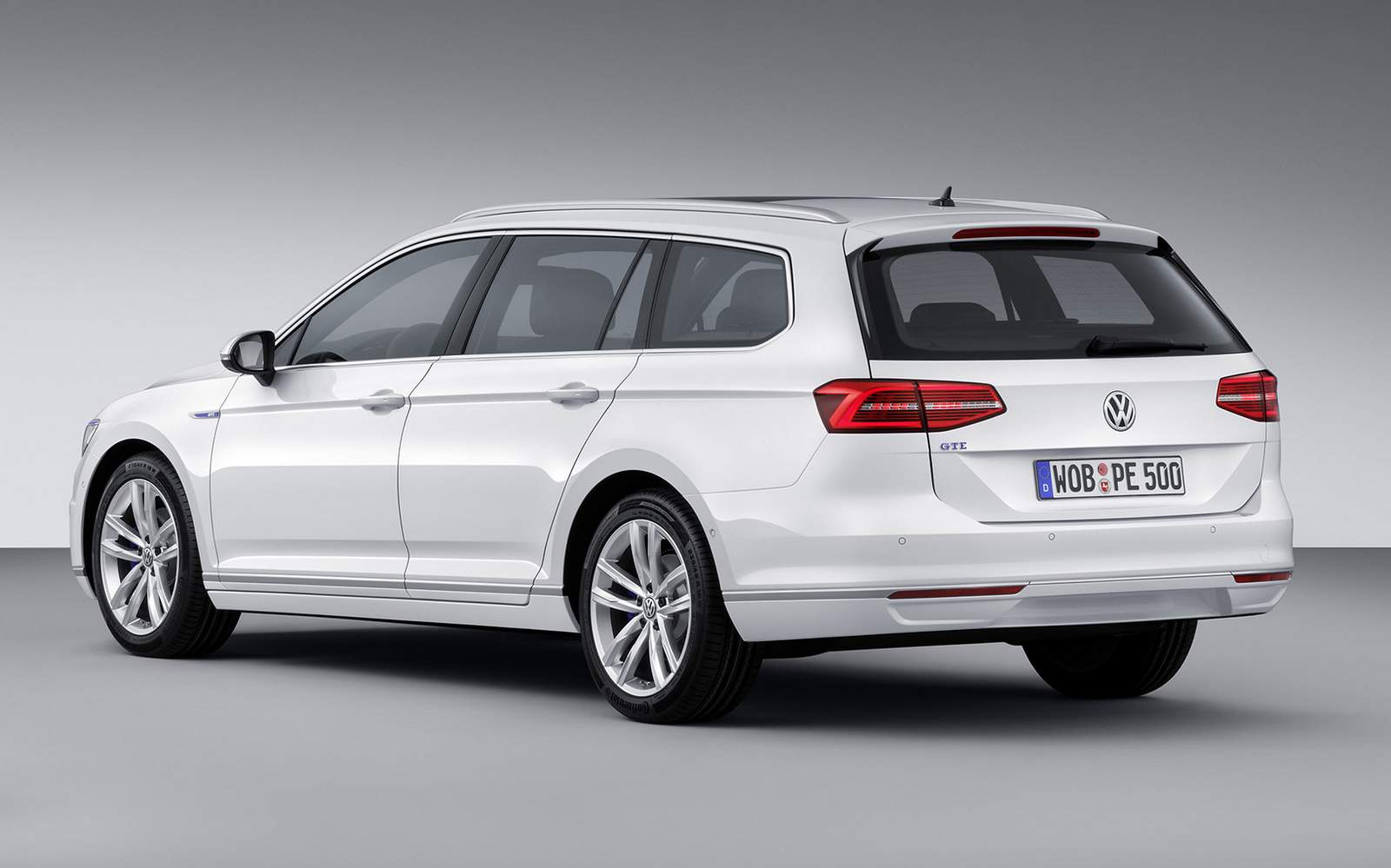 VW Passat GTE, Polo GTI e Golf Alltrack são apresentados