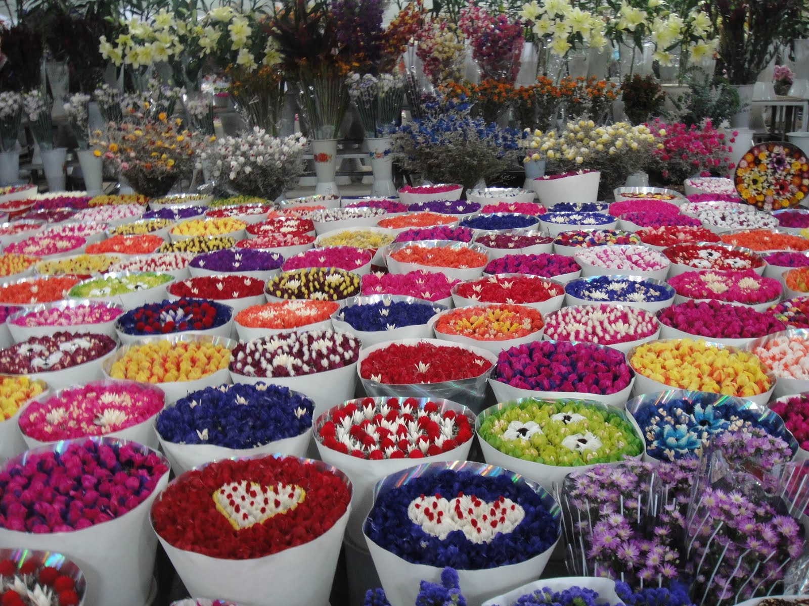 pakdoktergolfblog: Day 11: The Kunming Flower Market and Return Flight ...