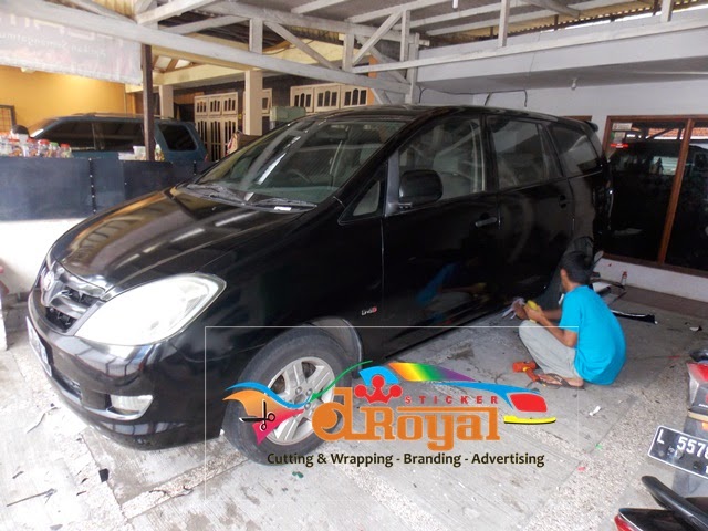 custom stiker mobil branding wrapping dan cutting sticker : innova ...