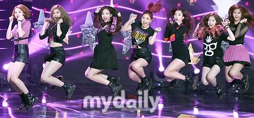 Mnet's 'Produce 101' trainees begin dorming together, SM and YG ...