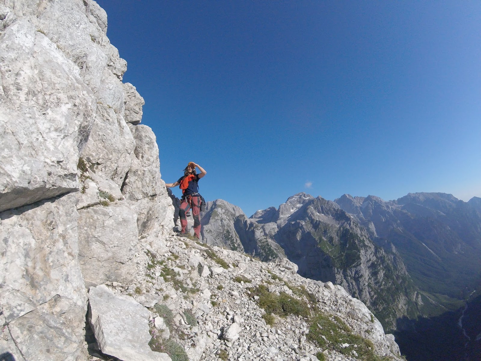 Sisyphos' delight: Sfinga