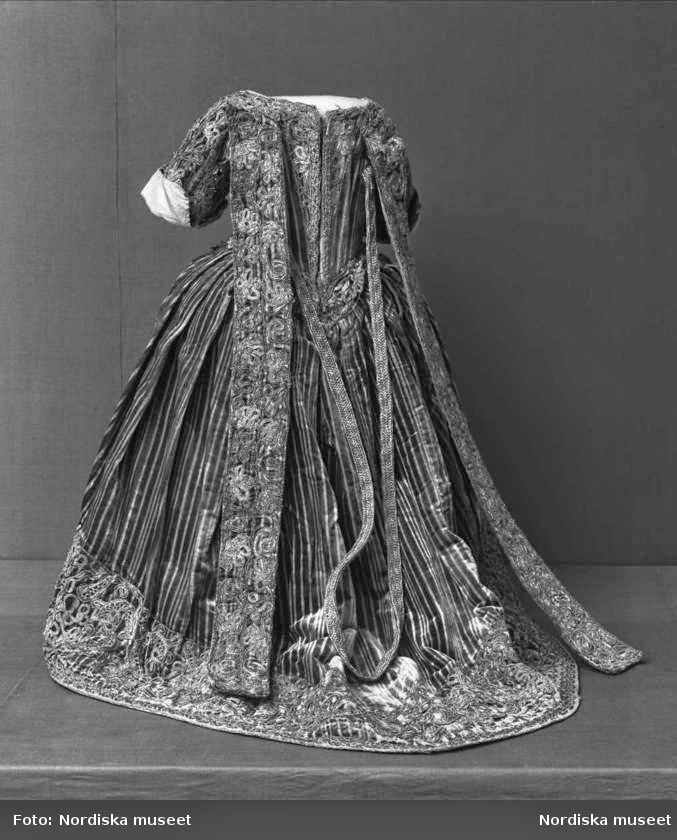 Isis' Wardrobe: Costume mysteries of the 17th and 18th century