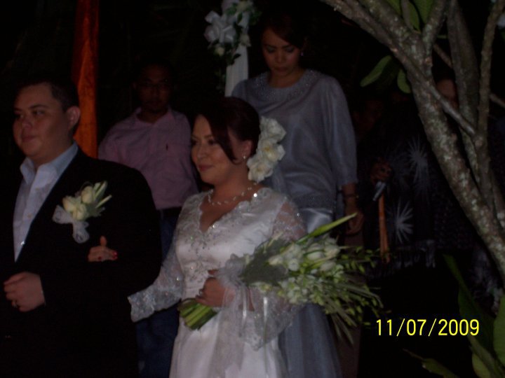 THE PERSADA - Laman Rasmi Gubahan Bunga: Bunga Pegang Pengantin (Bridal ...