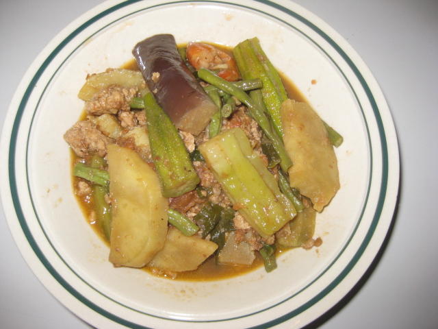 Filipino Dishes: PAKBET or PINAKBET (Ilocano dish)