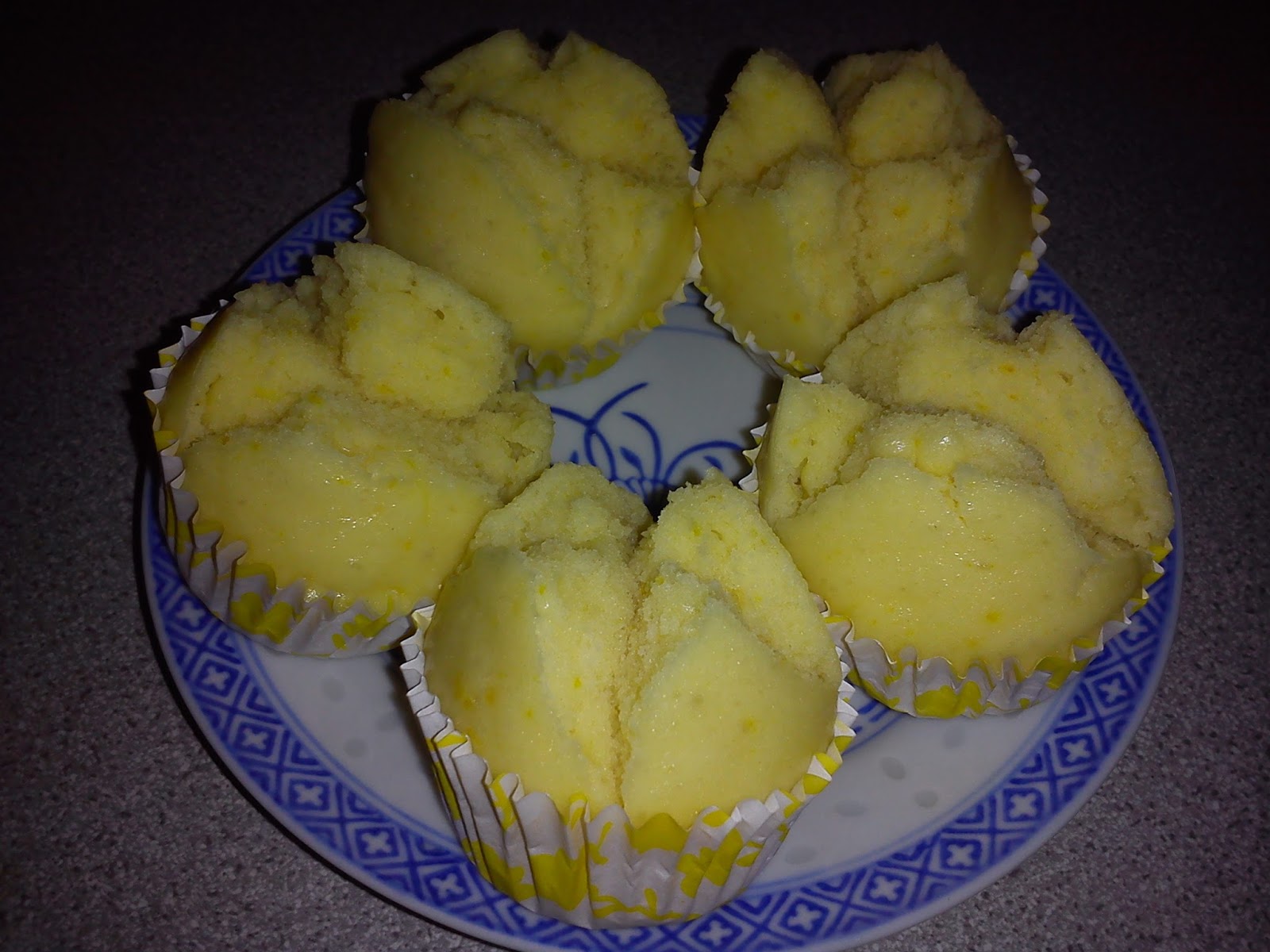 Cooking Pleasure: SMILING STEAMED ORANGE HUAT KUIH