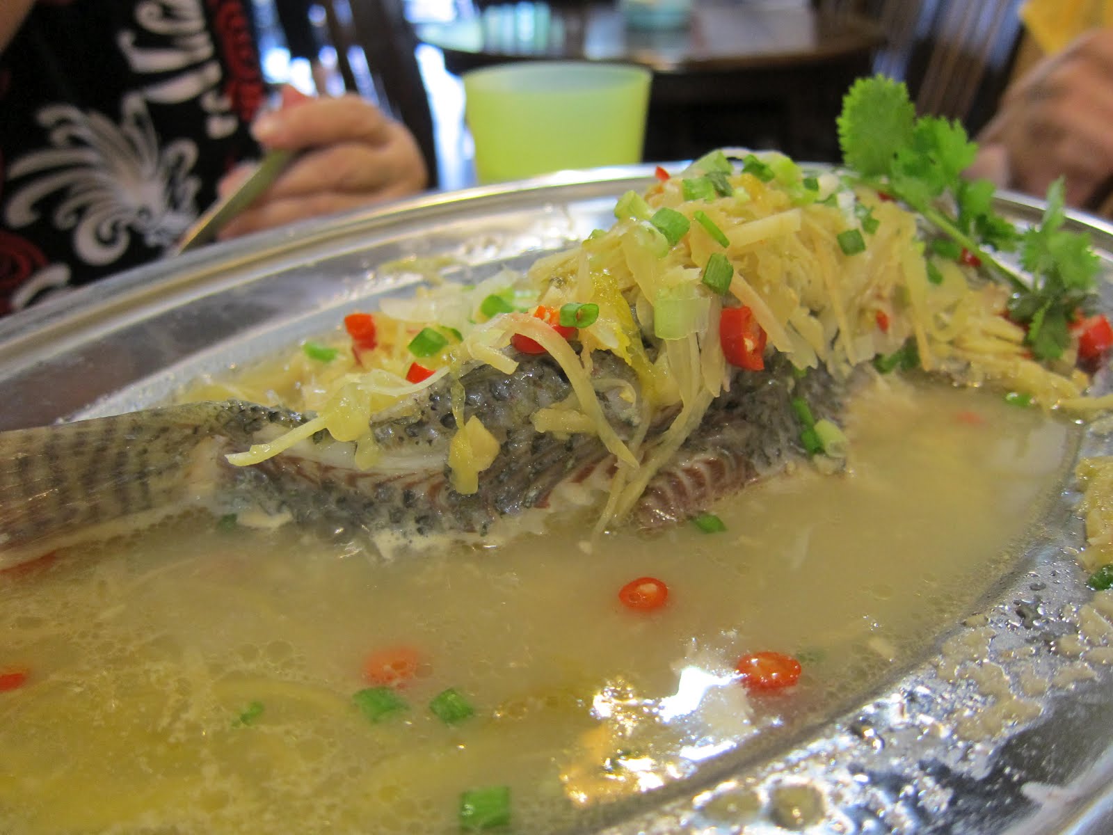 Sharon's World: Ipoh Salt-Baked Chicken @ Kuchai Lama