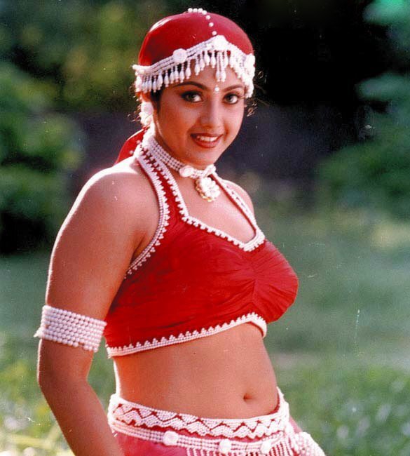 Tamil Actress Meena Durairaj Spicy Navel Show ~ Navel Actress