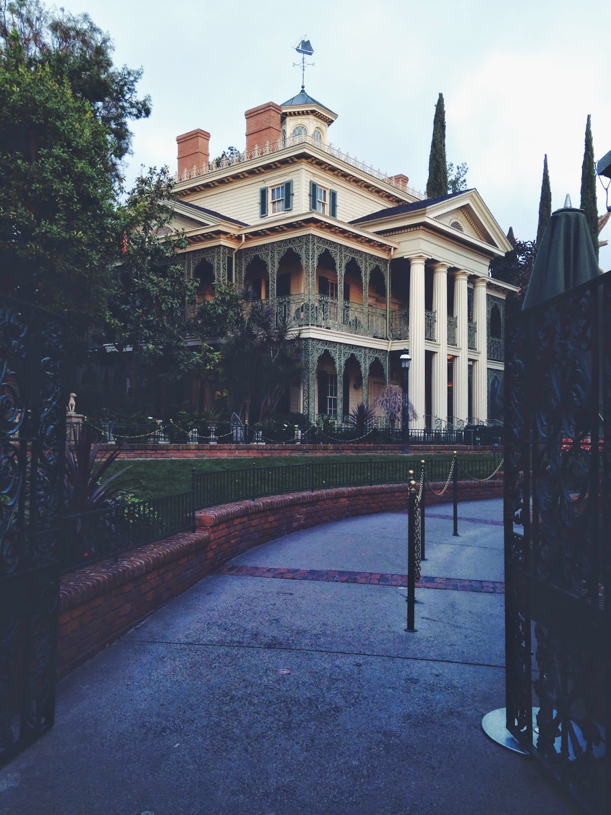 The Disney Slate : The Haunted Mansion Animated TV Special