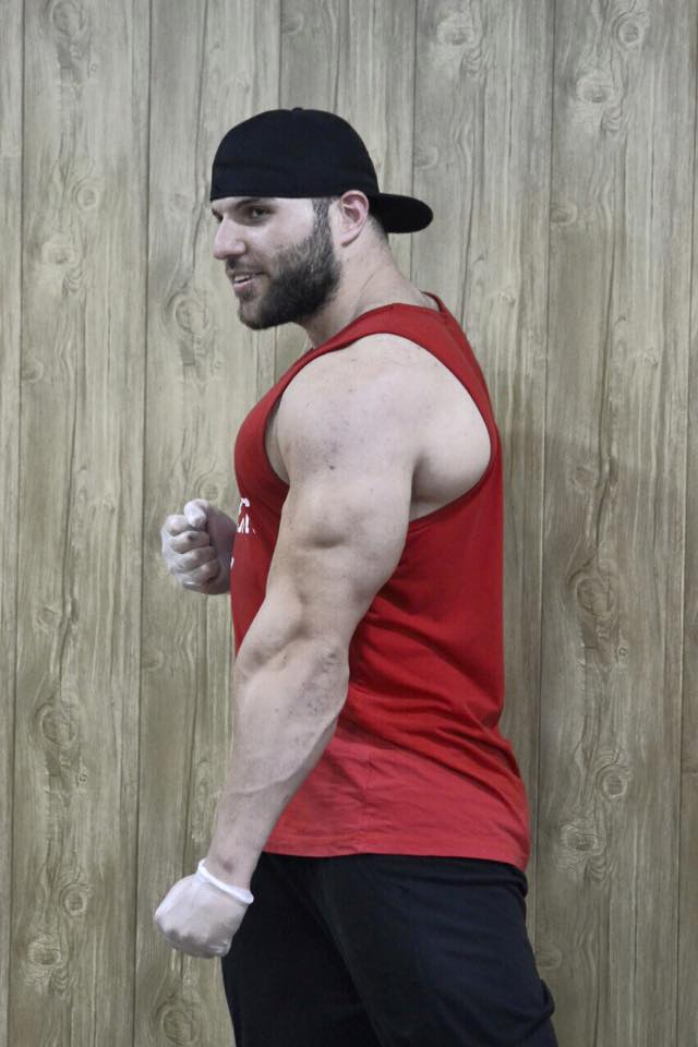 Muscle Lover: Iraqi-Kurdish bodybuilder Arsand Bashir