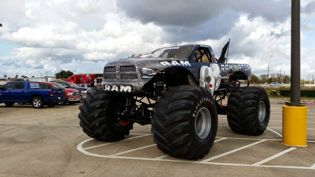 Raminator, monster truck le plus rapide au monde (MàJ vidéo)