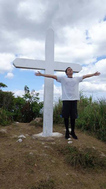 Conquering Mountains: Mt. Manabu - The Wandering Juan