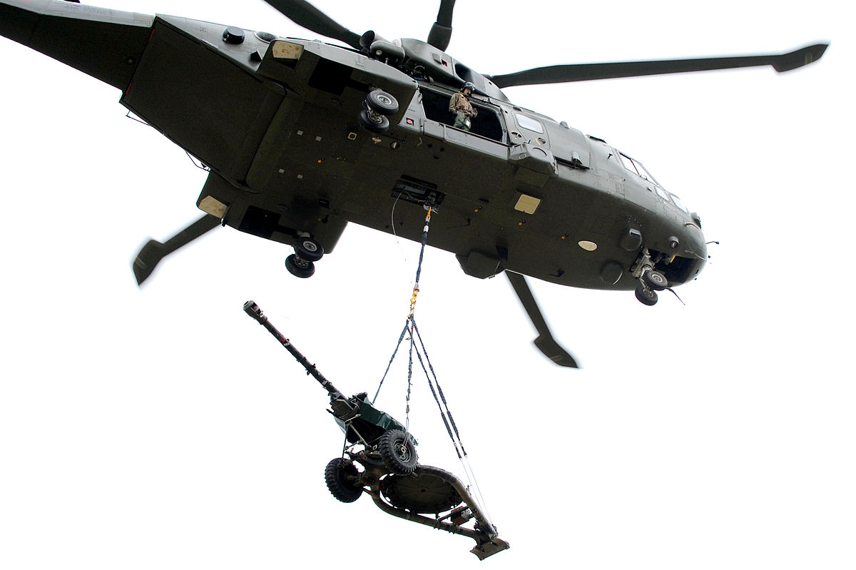 VEICULOS E ARMAMENTOS MILITARES: BAE SYSTEMS L-118 LIGHT GUN