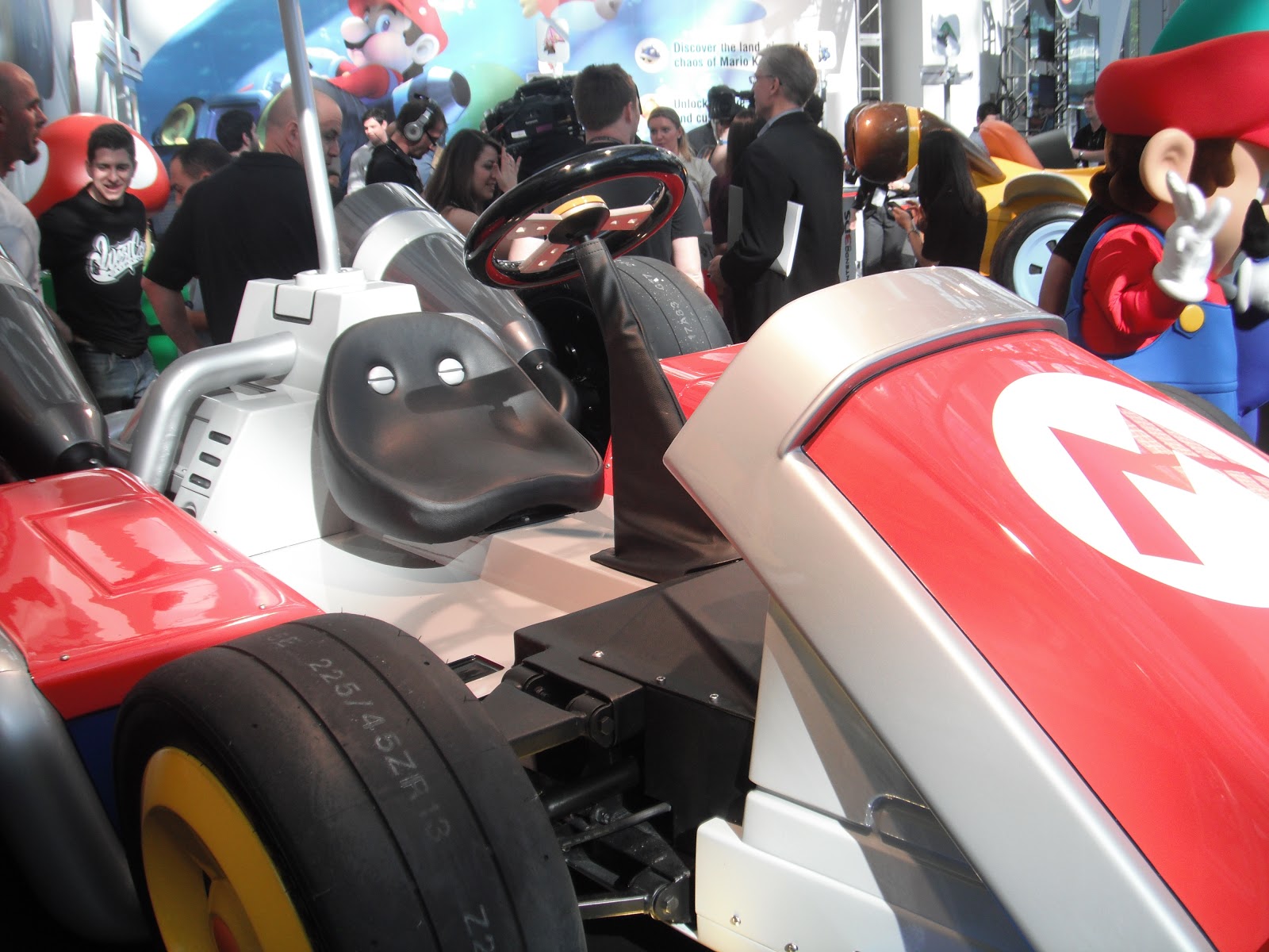 Things To Do In Los Angeles: LA Auto Show 2011: They Made Real Mario ...