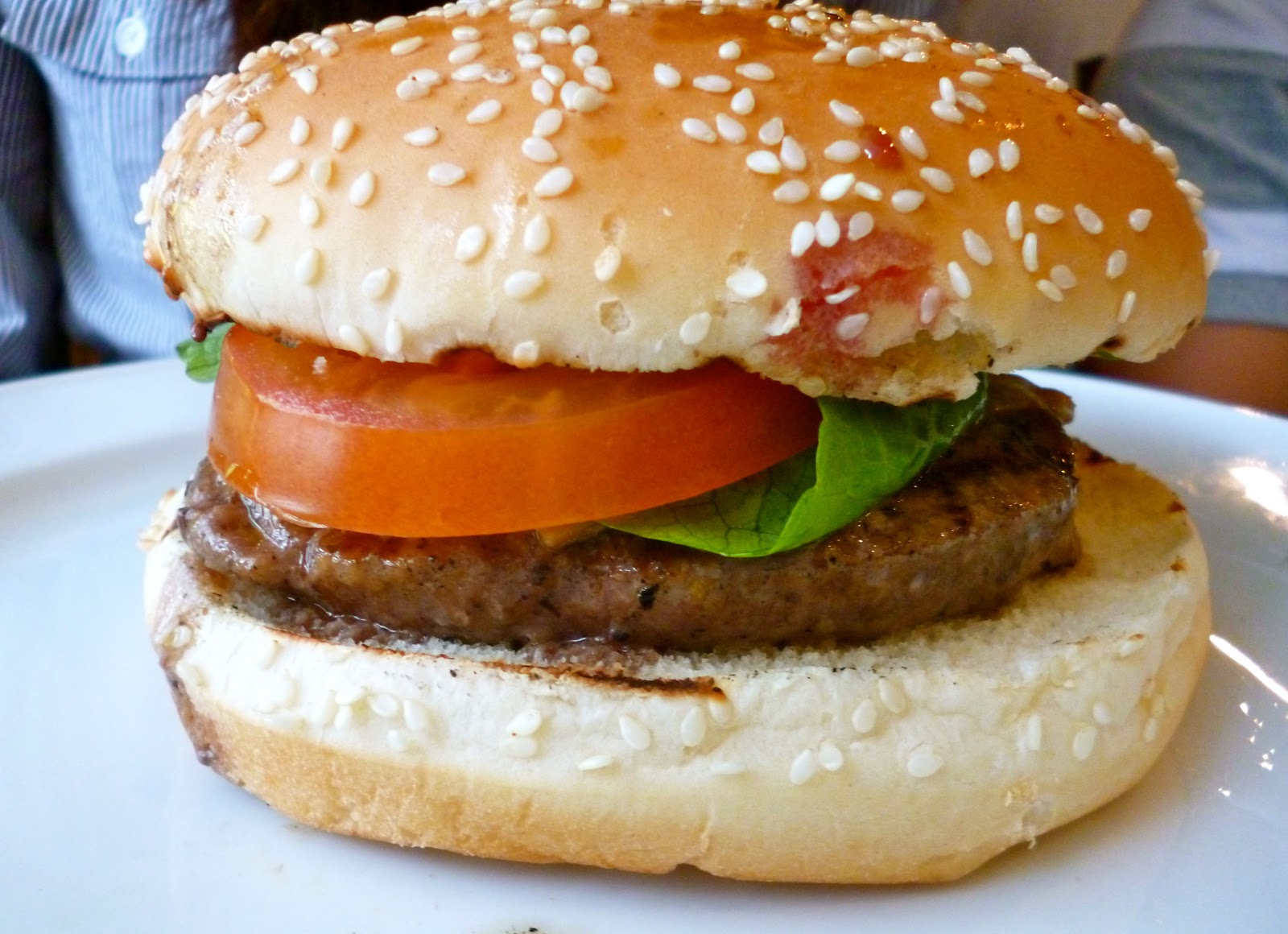 Good Food is Happiness: Astons Specialties - Steaks and Burgers