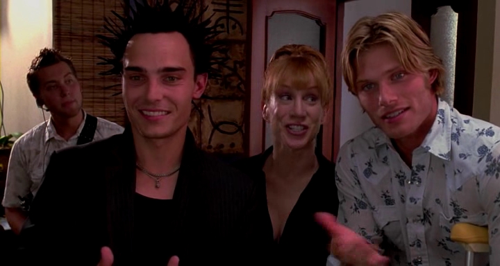 Mi ligue en apuros (Lovewrecked) (2005) Español Latino BrBip ~ Luninis