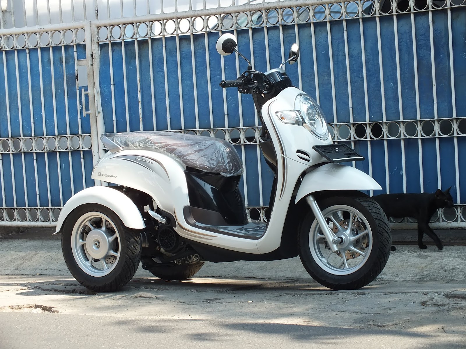 Oracle Modification Concept: HONDA SCOOPY NEW RODA TIGA MINIMALIST ...