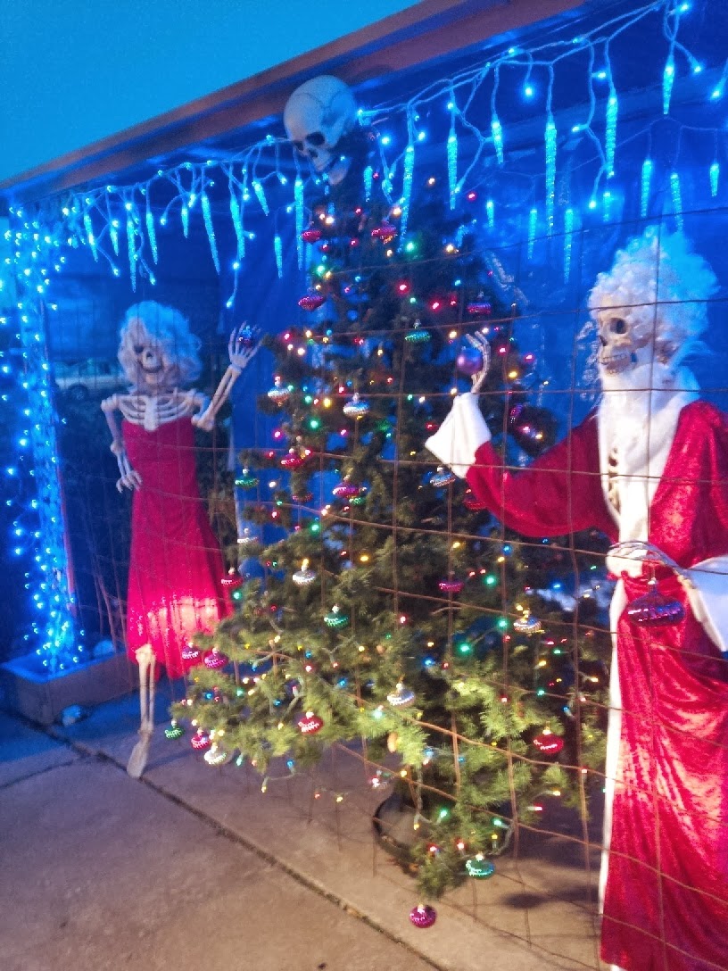 2 COOL GHOULS: Creepmas Display in Central Texas