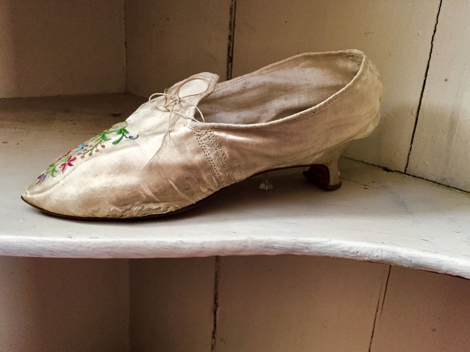 SilkDamask : Georgian Shoes in Transition