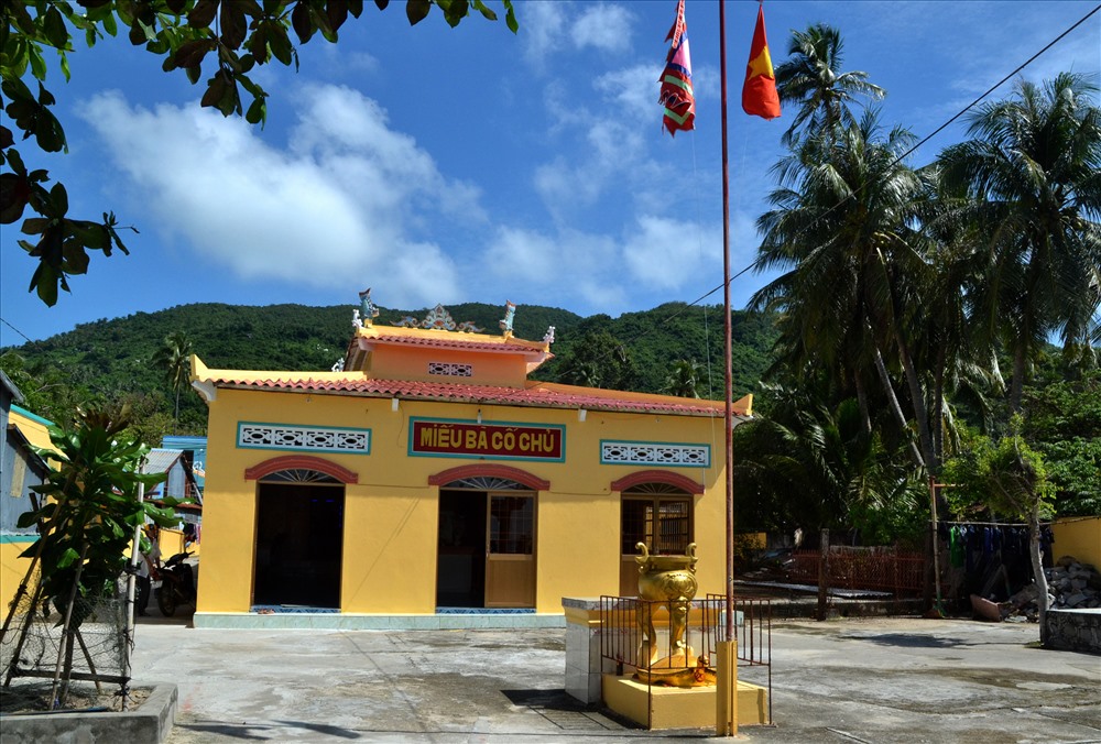 Amazing Vietnam: Kỳ thú miếu “Bà Cố Chủ” hòn Sơn Rái
