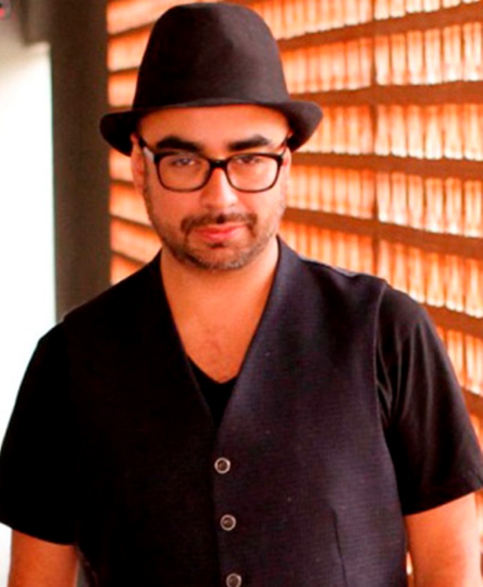 El Lavadero de las Muñecas: SANDOVAL LANZA EL VIDEO MUSICAL DE 'CUÁNTO MÁS'