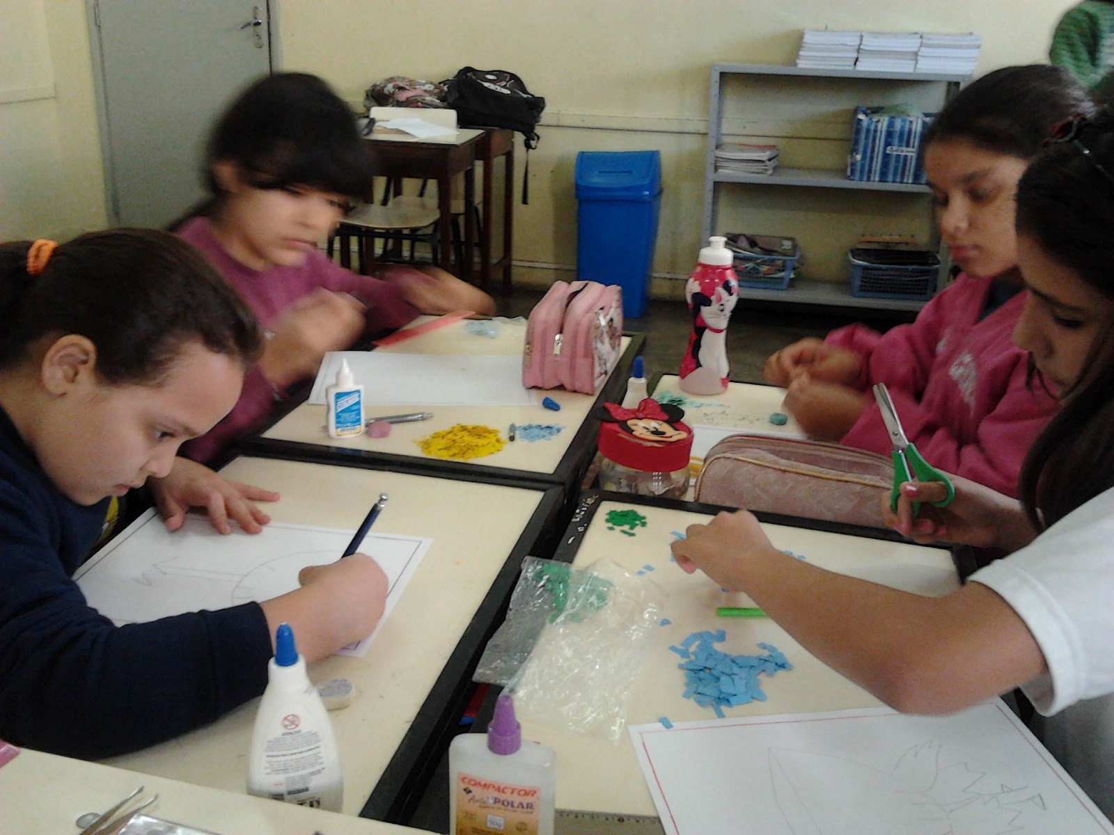 E.E.GERALDO STARLING SOARES: USO DE MATERIAL CONCRETO FACILITA A ...