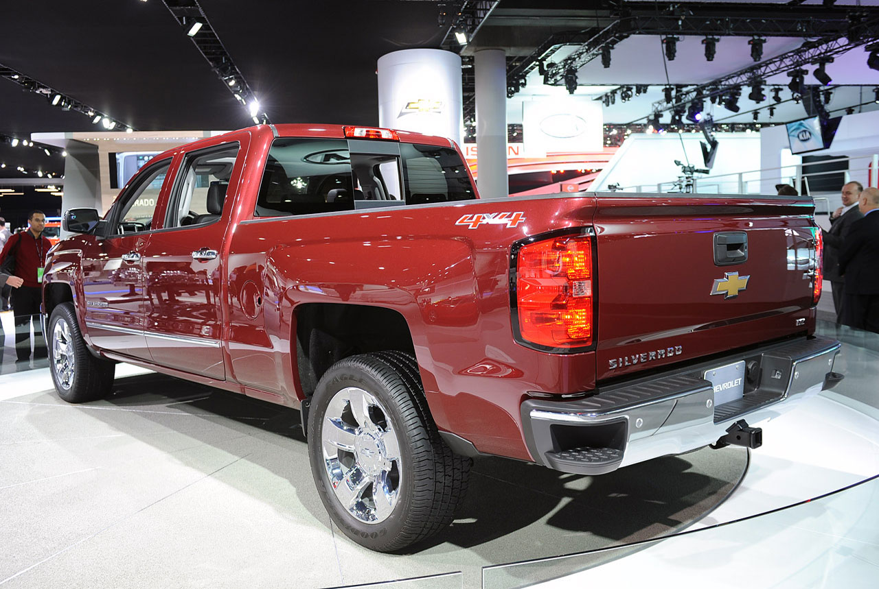 2014 Chevrolet Silverado and GMC Sierra show all their sides in Detroit ...