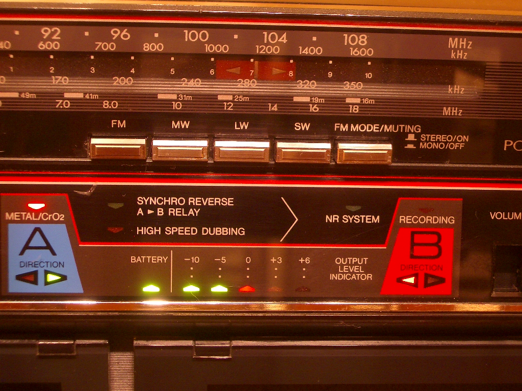 МАГНИТОЛиЯ - бумбоксы, магнитофоны и магнитолы!: JVC PC-W330LS