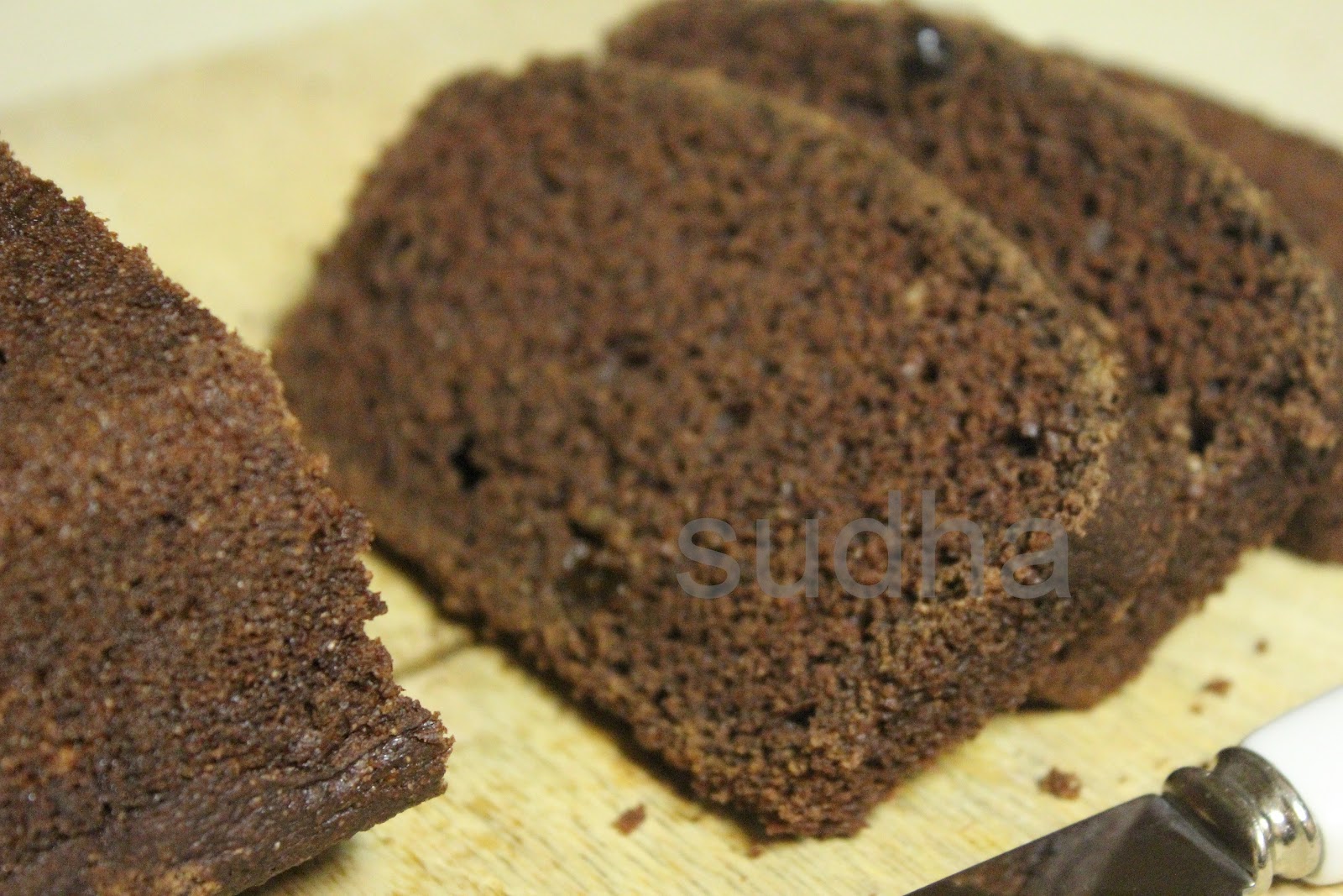 Avial n Rasam: Vegan Avocado Chocolate and raisin cake